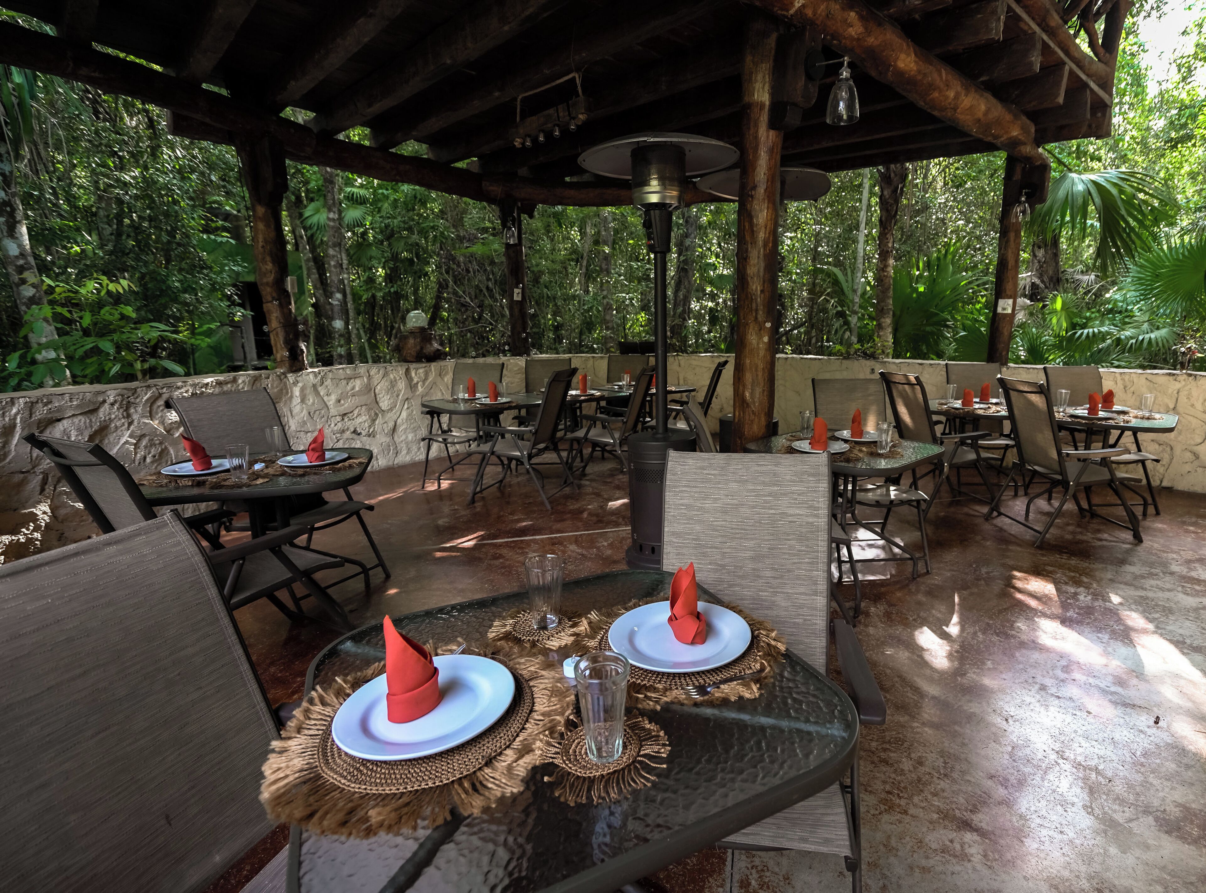 Pequenos-almoços, almoços e jantares servidos 