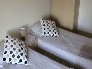 Quarto Twin, casa de banho anexa