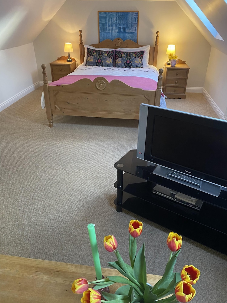 The Hayloft At Oakwood Barn - Berkshire