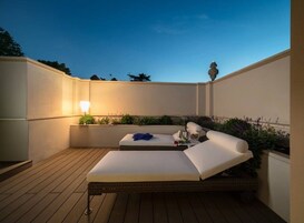 Suite-Estúdio Júnior, banheira de hidromassagem | Terraço/pátio interior