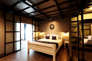 Suite, 2 quartos | 1 quarto, secretária, Wi-fi grátis, roupa de cama fornecida 