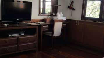 Quarto Familiar | Minibar, secretária, quartos insonorizados, Wi-fi grátis