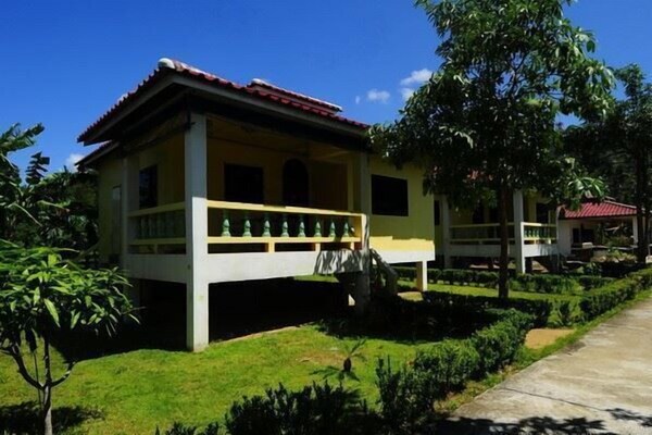 New Sunrise Village Bang Po Beach - Ko Pha Ngan