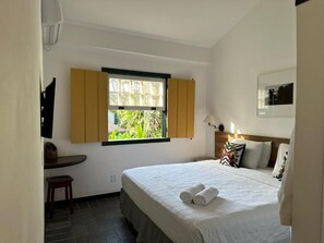 Quarto Duplo ou Twin Superior | Minibar, cofre no quarto, Wi-fi grátis, roupa de cama fornecida