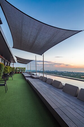 Book Azumi Boutique Hotel in Manila | Hotels.com