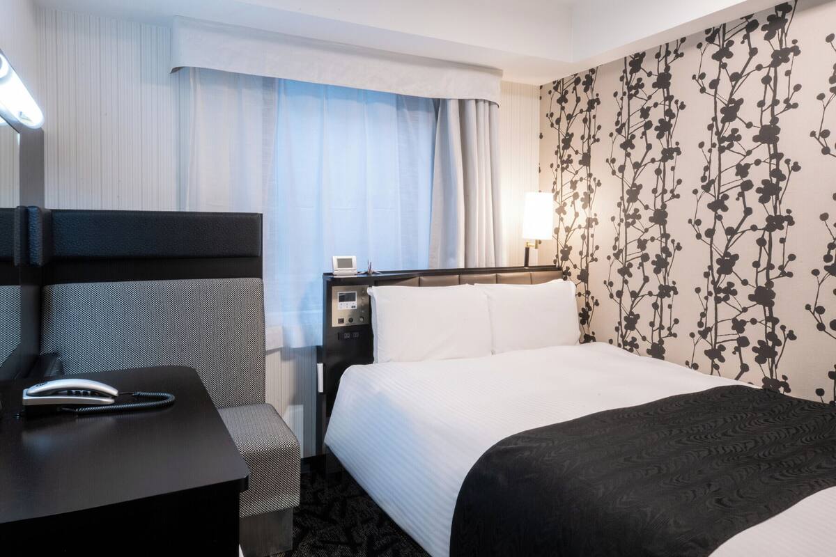 Quarto Duplo, 1 cama de casal, não fumadores (Cozy, 2 Adults) | Roupa de alta qualidade, secretária, Wi-fi grátis 