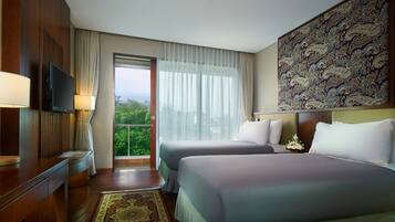 Sangkuriang Twin Room | Cofre no quarto, secretária, ferro/tábua de engomar, Wi-fi grátis