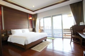 Ruen Mai Deluxe Double | Roupa de alta qualidade, minibar, cofre no quarto, secretária 