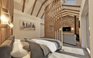 Cabana de Madeira de Luxo, 1 quarto (Chalet) | Cofre no quarto, com mobília individualizada, ferro/tábua de engomar 