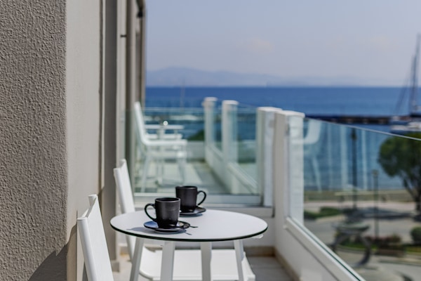 Suite | 1 quarto, minibar, cofre no quarto, cortinas/cortinados opacos