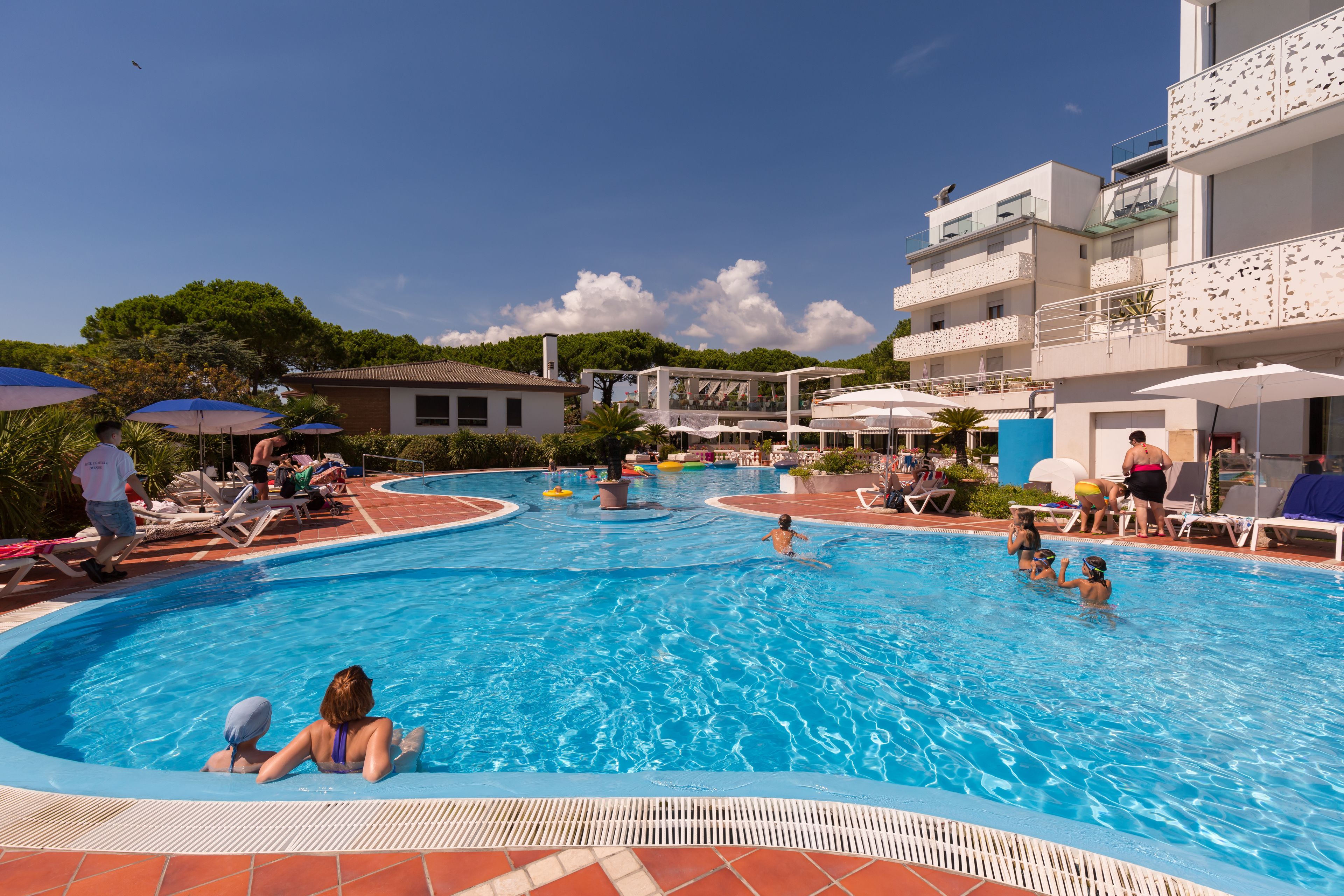 Piscina externa sazonal