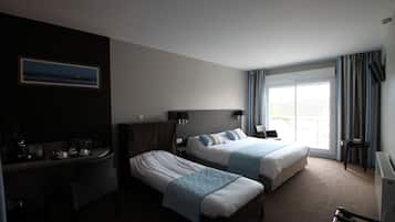 Minibar, secretária, quartos insonorizados