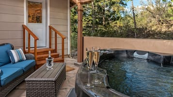 Luxury King with Hot Tub | Terraço/pátio interior