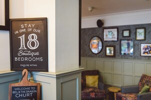 Área de estar no saguão