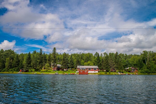Kan-à-mouche Pourvoirie Auberge Et Chalets - Quebec