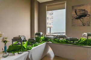 Pequeno-almoço tipo buffet diário (299 MXN por pessoa) 