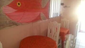 Pequeno-almoço tipo buffet diário incluído