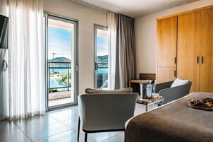 Quarto Comfort, 1 cama king-size, vista para o mar | Minibar, cofre no quarto, secretária, quartos insonorizados 