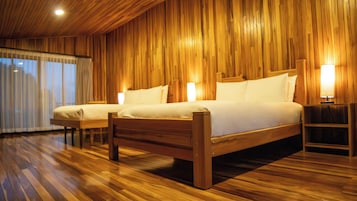 Quarto Superior | Minibar, cofre no quarto, secretária 