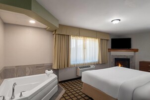 Suite Familiar, 2 quartos, não fumadores (Second Floor-Not pet friendly) | Banheira de hidromassagem