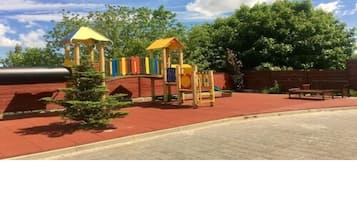 Área de recreio para crianças (ao ar livre)