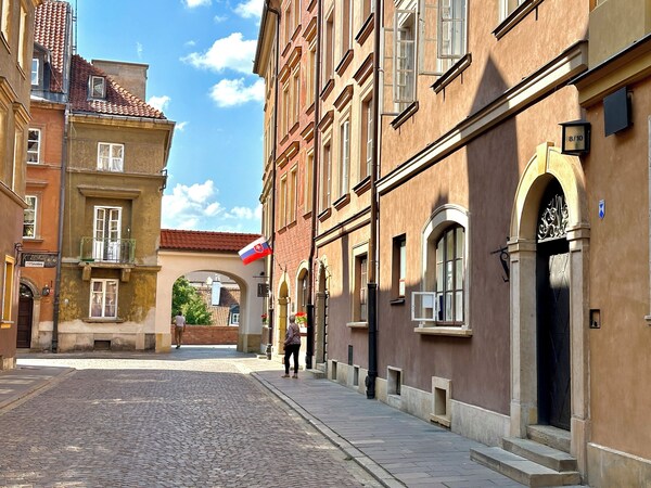 Stone Steps Apartments - Warschau