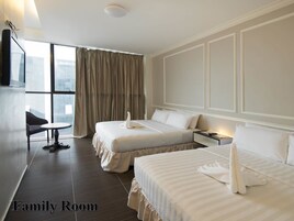 Secretária, ferro/tábua de engomar, Wi-fi grátis 