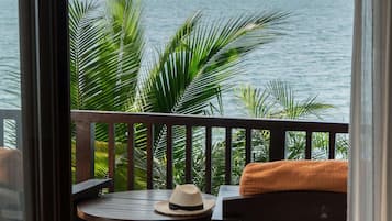 Suite, 1 cama king-size, vista para o lago | 1 quarto, lençóis de algodão egípcio, roupa de alta qualidade