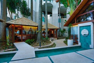 Sala(s) para tratamentos a casais, banheira de hidromassagem 