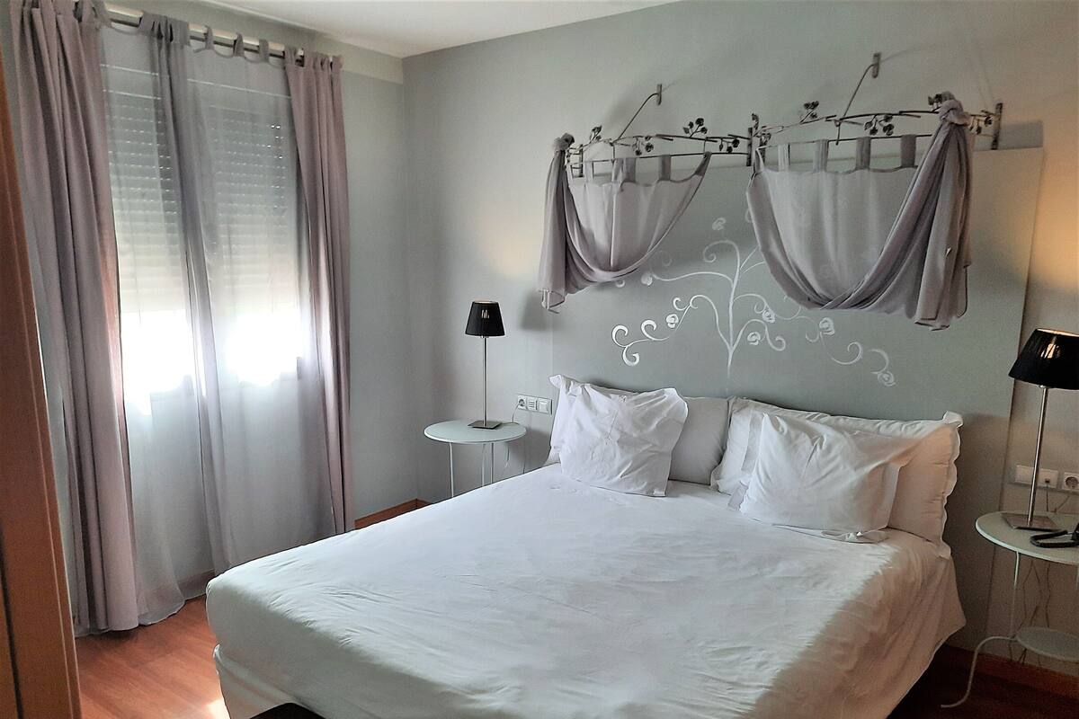 Suite | Cofre no quarto, secretária, ferro/tábua de engomar, Wi-fi grátis 