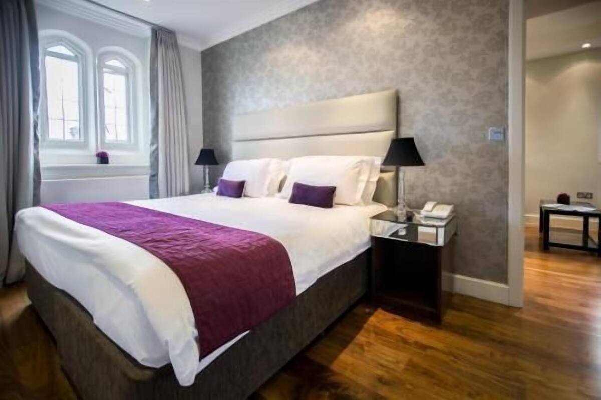 Roupas de cama premium, cofres nos quartos, Wi-Fi de cortesia