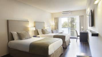 Roupa de alta qualidade, camas de colchão pillowtop, minibar