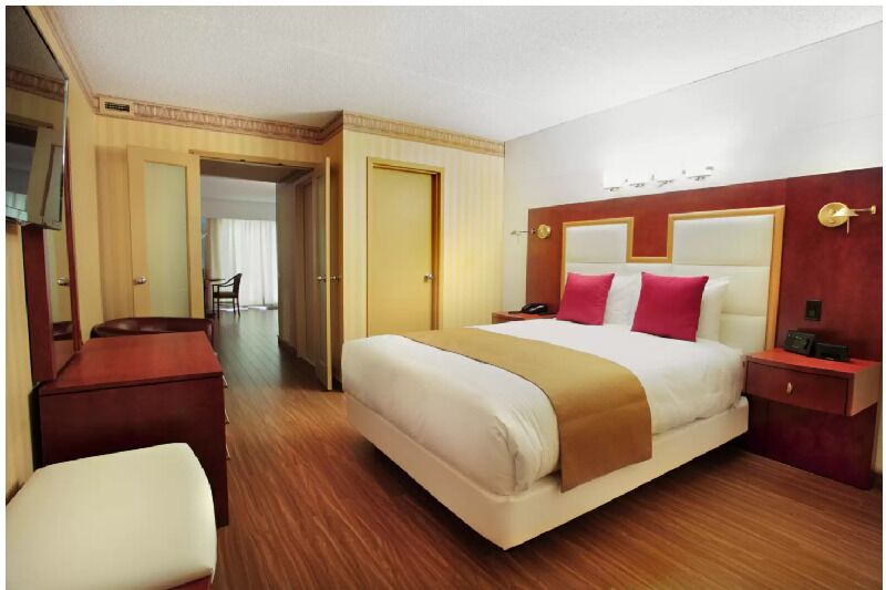 Camas de colchão Select Comfort, cofre no quarto, quartos insonorizados 