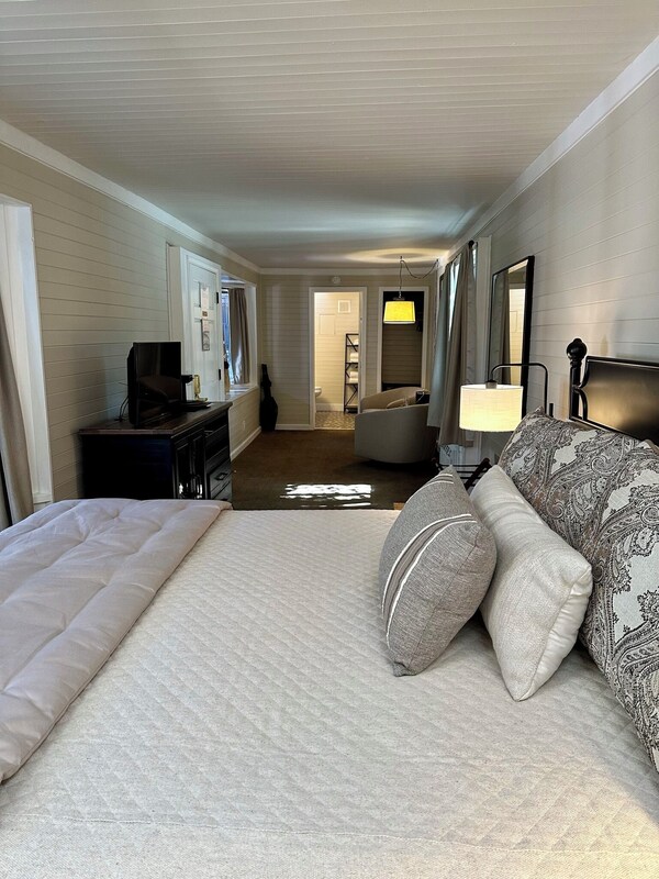 Napa Valley Railway Inn - St. Helena, CA