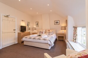 Tripsdale - Superior Superking | Ferro/tábua de engomar, Wi-fi grátis, roupa de cama fornecida