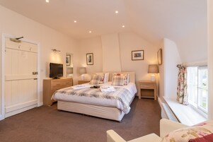 Tripsdale - Superior Superking | Ferro/tábua de engomar, Wi-fi grátis, roupa de cama fornecida 