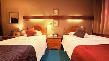 Quarto duplo, para fumantes | Ferros/tábuas de passar roupa, Wi-Fi de cortesia, roupa de cama