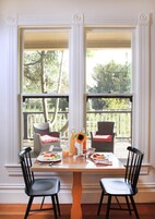 Pequeno-almoço completo diário (25 USD por pessoa) 