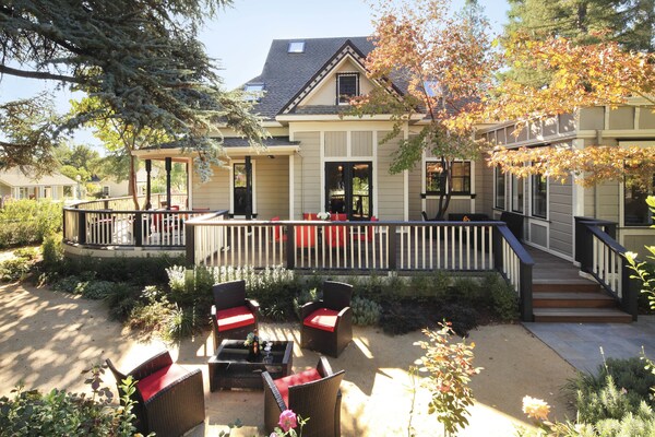 Grape Leaf Inn - Healdsburg, CA