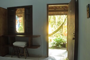 Quarto Económico | Secretária, Wi-fi grátis 