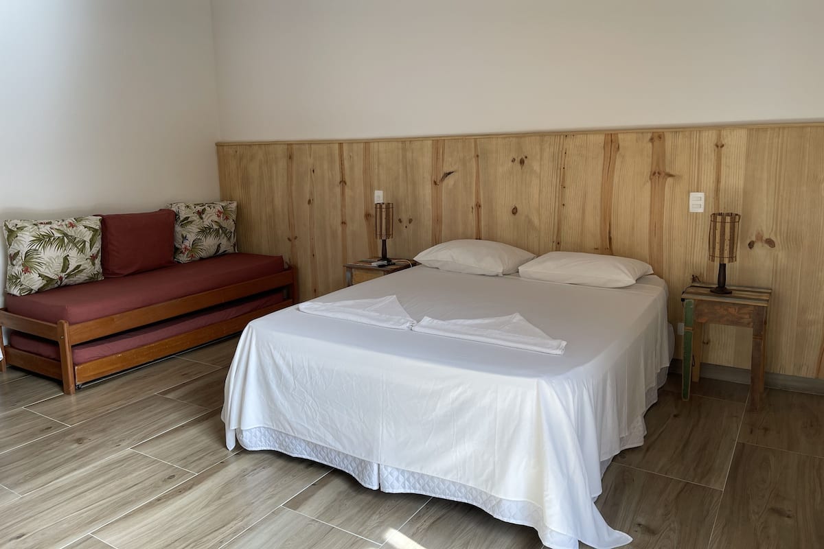 Quarto Quádruplo Premium | Secretária, Wi-fi grátis