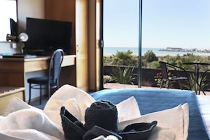 Estúdio, vista para o mar (Single Spa) | Escrivaninha, cortinas blackout, ferros/tábuas de passar roupa