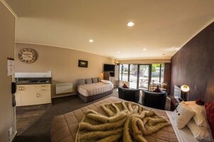 Estúdio luxo | Quartos à prova de som, berços grátis, Wi-Fi de cortesia, roupa de cama