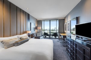 Paddington Room | Roupa de alta qualidade, cofre com capacidade para portátil, secretária