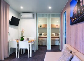 CASA MOBILE CON 2 BAGNI (6 ADULTI) | Sala de estar | Televisor, ténis de mesa