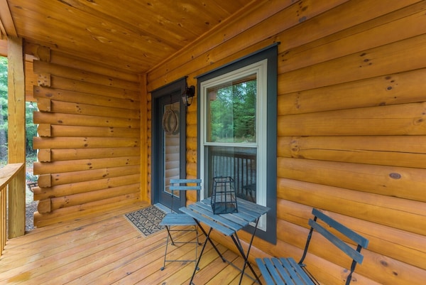 Entire Cabin- Newly Built (2021) Cozy Mountain Cabin W/ Starlink Wifi - Lake Lure, NC