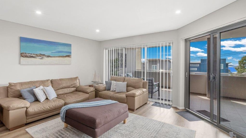 Villa Serene 3, 6-10 Market Street - Surfside Apartments Wifi, Water Views, Air Con, Pool - Fingal Bay