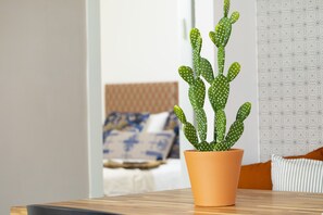 Apartamento | Cozinha privada | Um frigorífico/congelador grande, um micro-ondas, um forno 