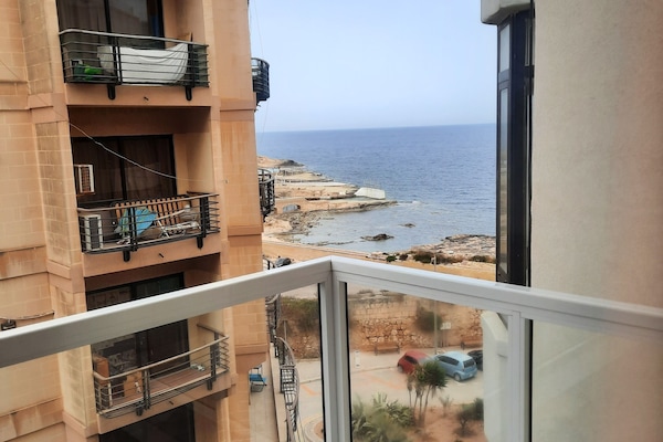 Perto da praia, praia de areia branca, 3 bares na praia