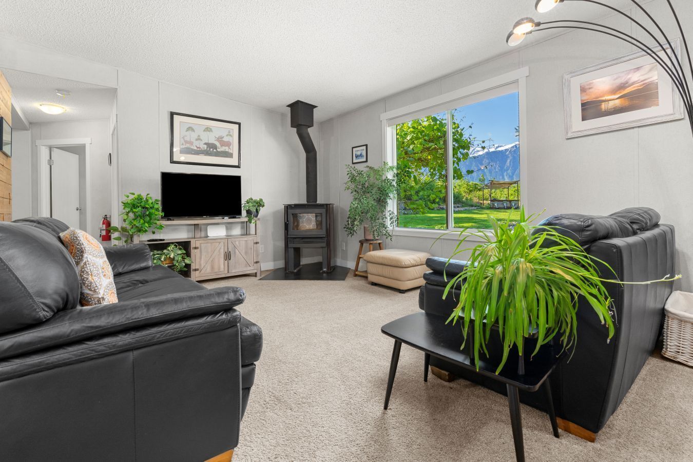 Sweetwater Lane Farm Cabin And Spa - Pemberton